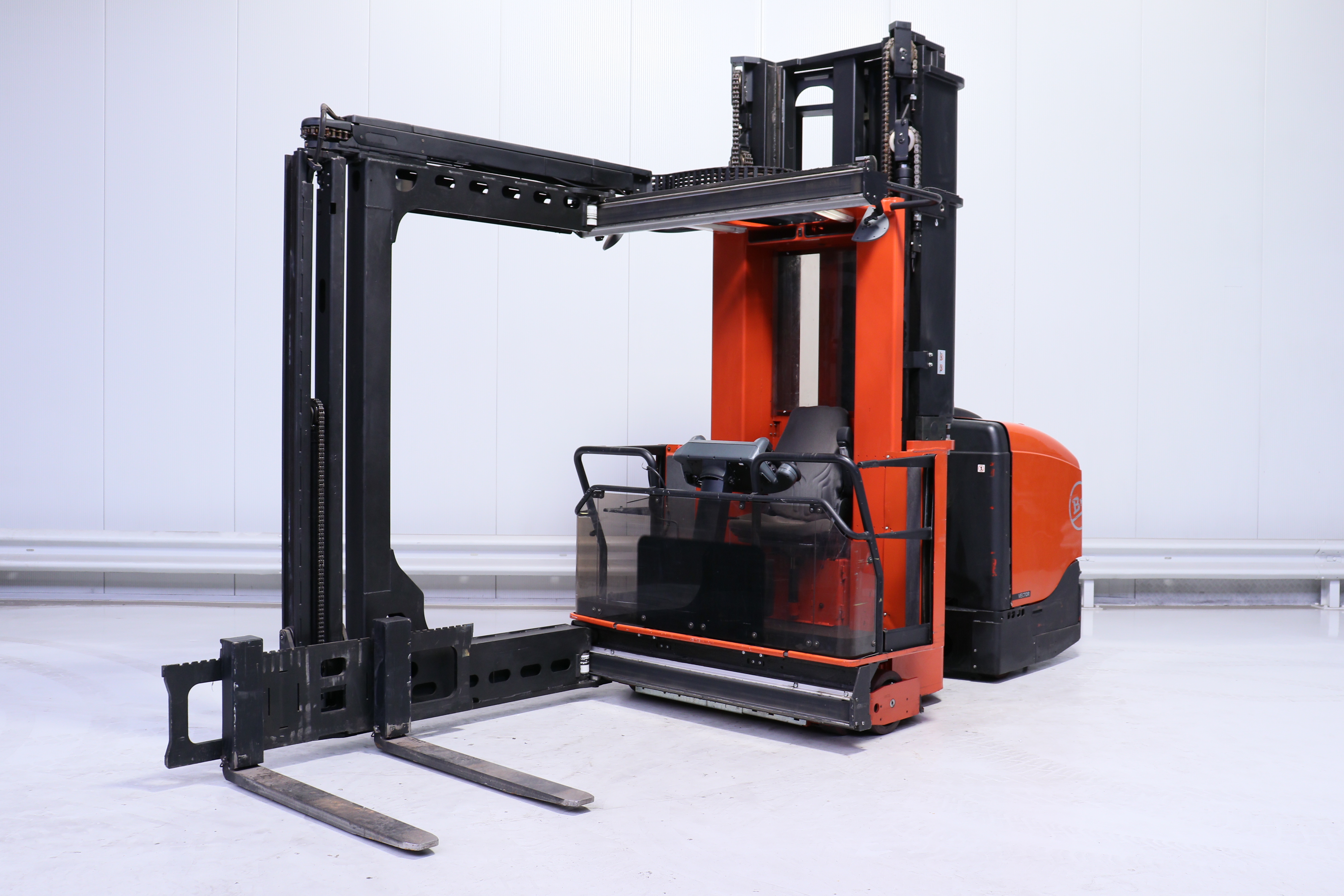 Used VNA Trucks for sale | Lisman Forklifts